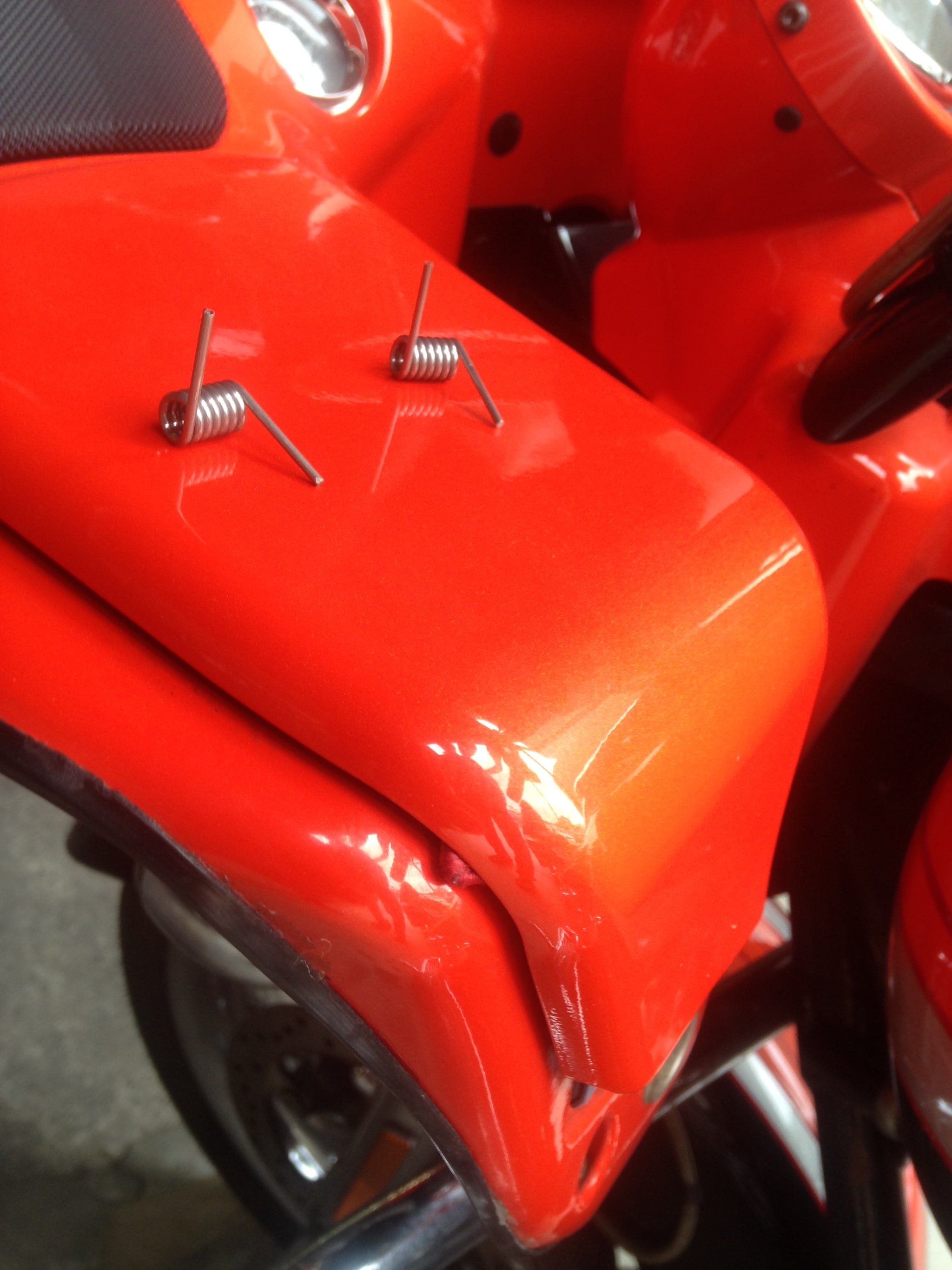 Springs Set For Road Glide Glove Box Doors – CycleVisions